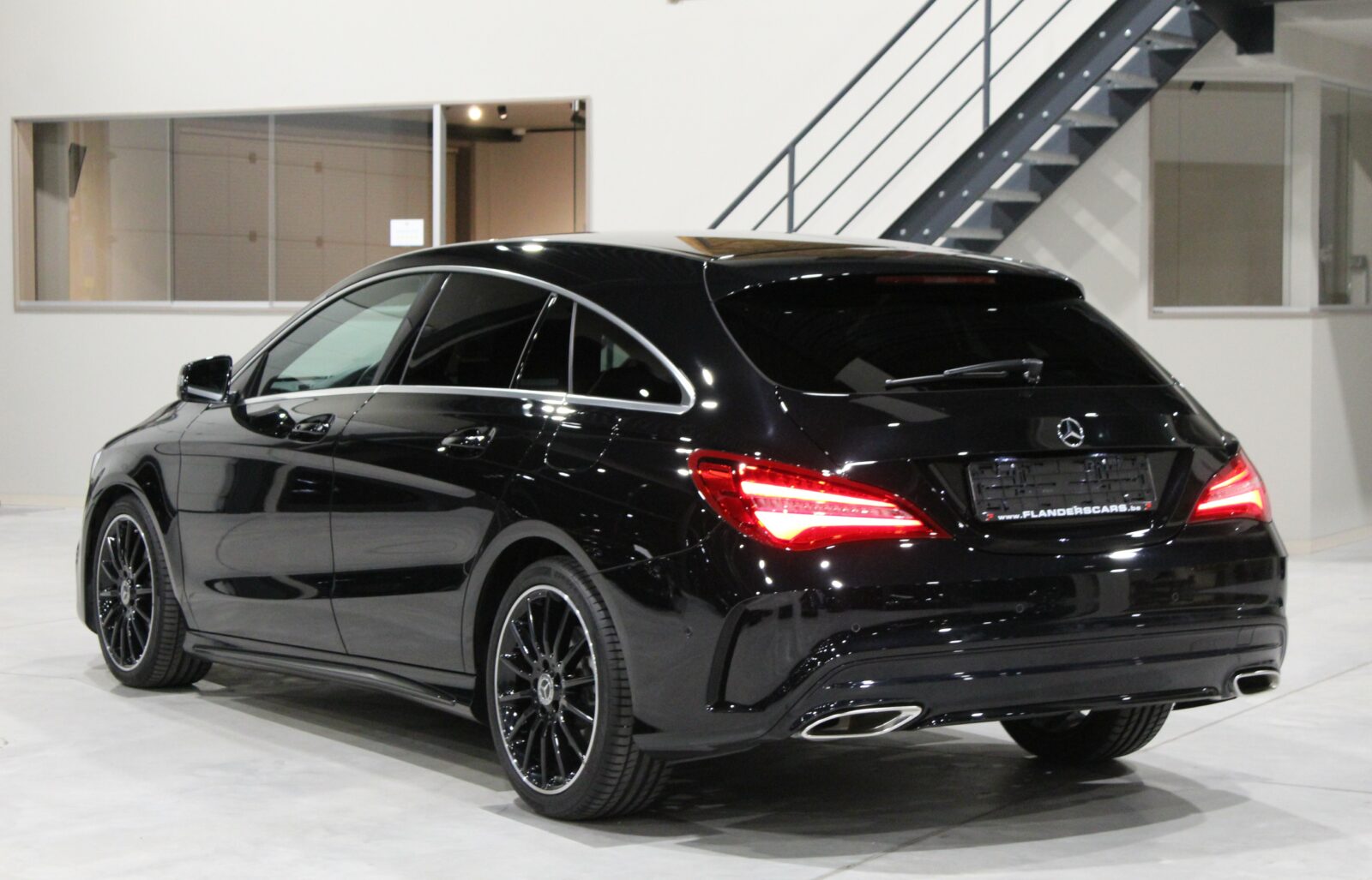 Mercedes CLA 180 SB AMG - Flanders Cars