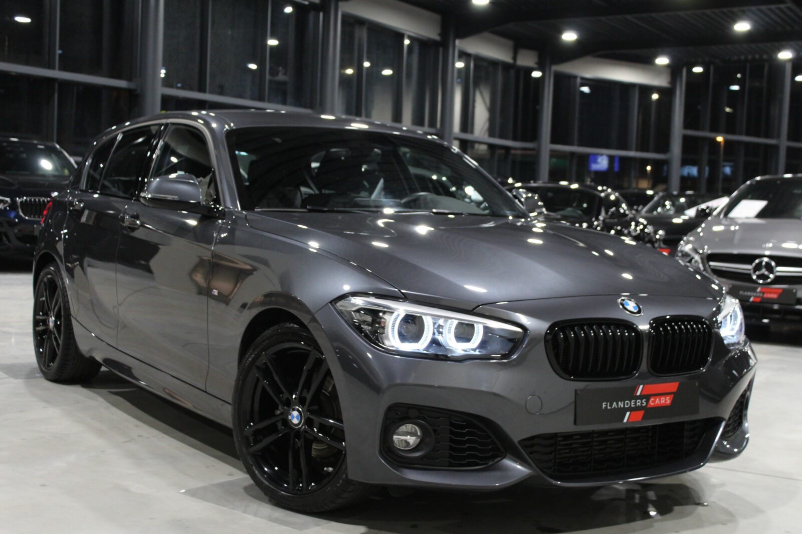 BMW 118iA M-Pack Shadow Edition - Flanders Cars