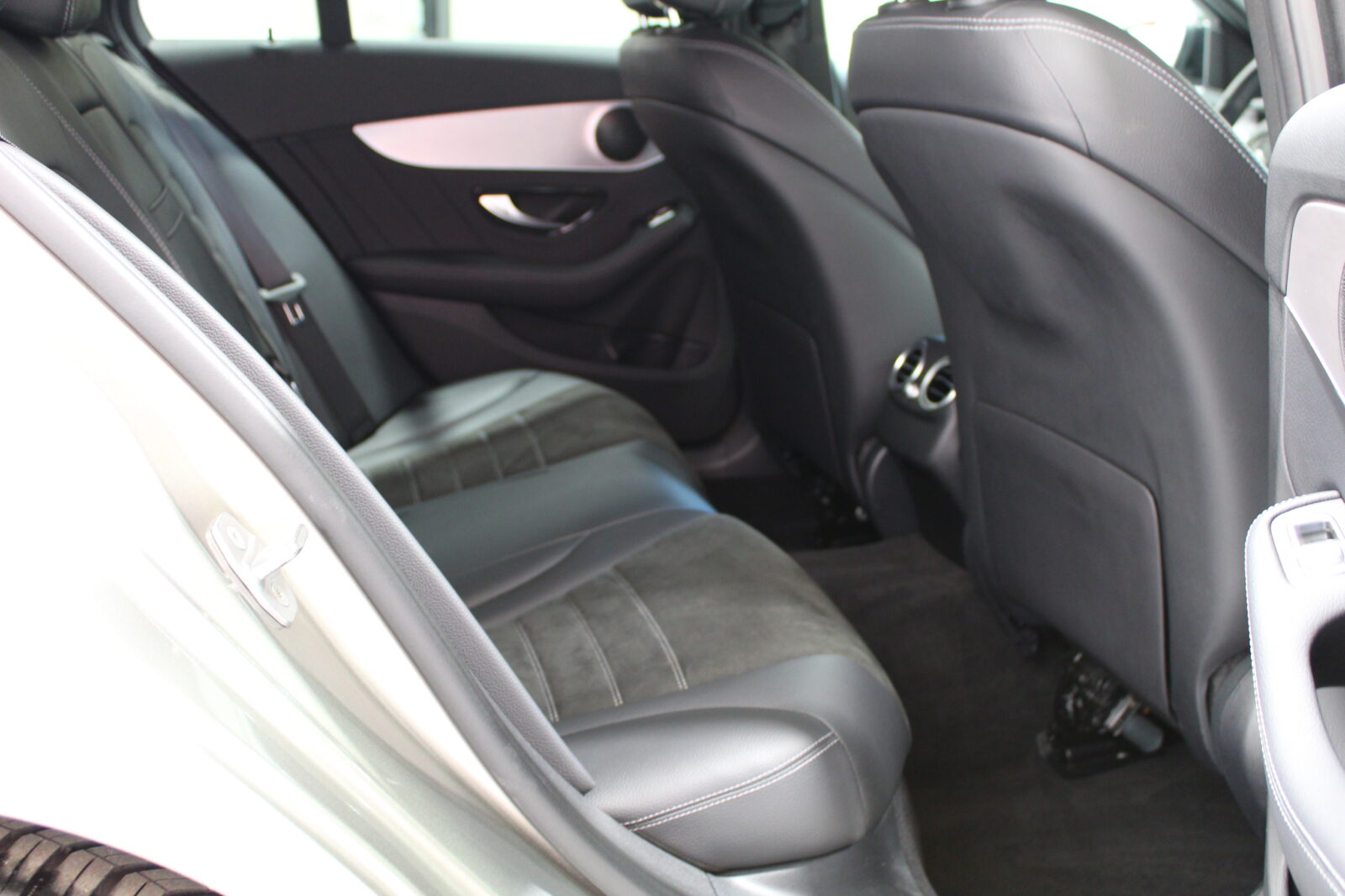 Mercedes-Benz C200d * AMG & NIGHT * - Flanders Cars